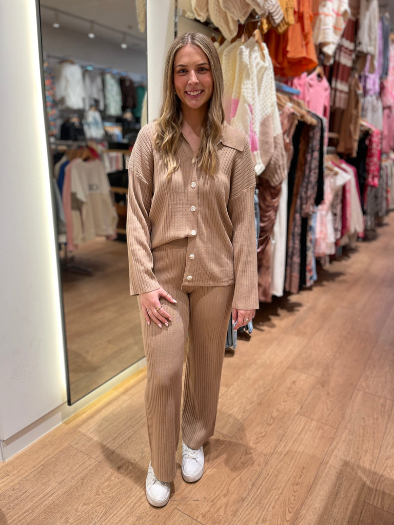 Sets | Laurie Claire Boutique